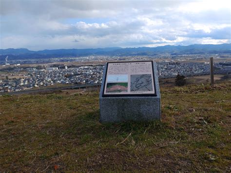 西沢書店 On Twitter 9代伊達政宗が勢力拡大する中、鎌倉府側の稲村・篠川公方と対立し福島県北地域で争乱になりました。場所は桑折