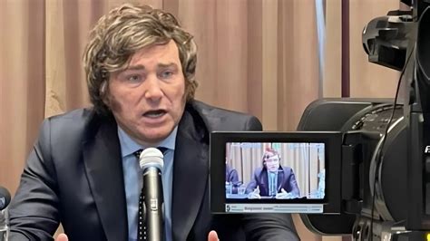 Oficializan El Dnu Presentado Por Javier Milei Radio 3 Cadena Patagonia