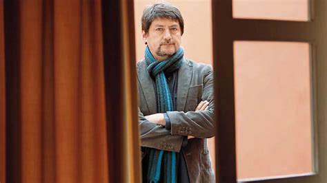 El Escritor Andino Rafael Dumett A Vargas Llosa Le Apestan Los