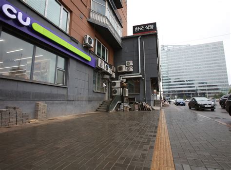 Гурван байршилд явган хүний замын засвар шинэчлэл дуусчээ