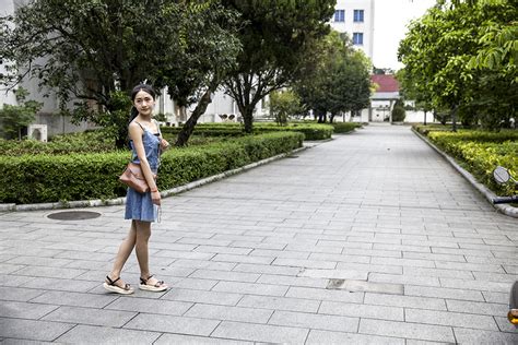 【女 生 2摄影图片】人像摄影阿翁的摄影部落太平洋电脑网摄影部落