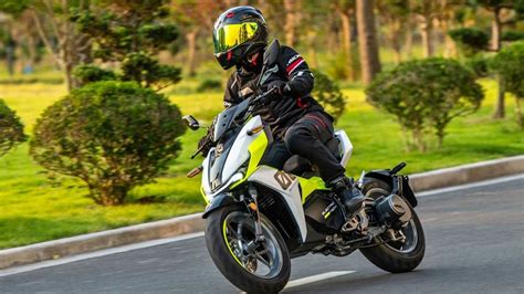 The Felo FW Electric Scooter Makes Its Way To France