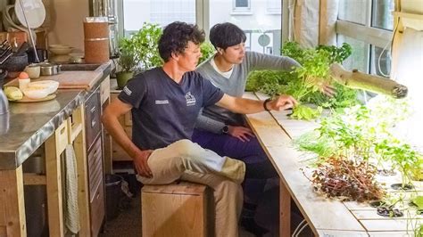 Corentin De Chatelperron Et Caroline Pultz Quatre Mois En Autarcie