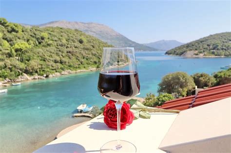 Cebalo Mara Korčula Njuškalo Turizam