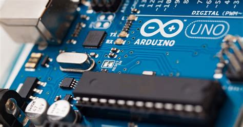 Safx Web上でarudinoの回路設計ができるautodesk 123d Circuitsを試す