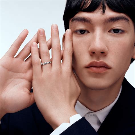 Lv Volt Multi 白k金婚戒 珠寶鑽飾總覽 Q9o61p Louis Vuitton