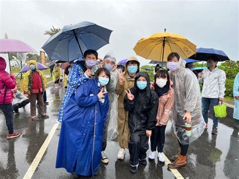 徐榛蔚與遊客鄉親齊聚花蓮元旦升旗健走 超過300項大獎連環抽現場嗨翻 17news民生好報