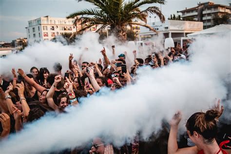 La Domenica Del Samsara Beach Di Riccione Prenotazioni 339 4339511