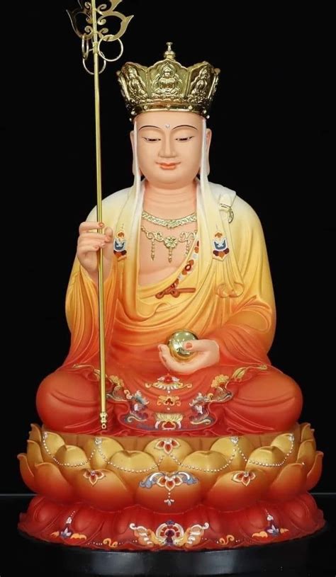 為什麼要提倡念地藏經 夢參老和尚 我提倡念地藏經也有我的原因的我們眾生造的業太多了都是下地獄業先念念地藏經吧先把地獄災難