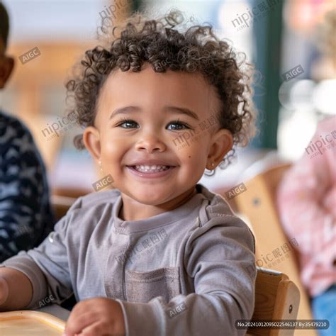 Ai创作图幼儿园笑脸 儿童人物特写 外国小男孩 黑人孩子 可爱孩子儿童 黑人男孩男生 幼儿园幼稚园小同学 可爱小孩子 幼儿园开学拍照 幼儿园的小朋友 幼儿园小孩 童趣孩子小孩 牙牙学语微笑