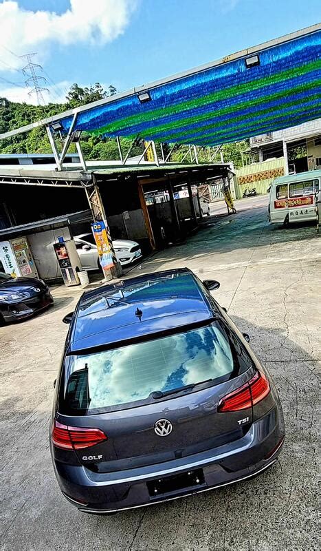 ＂持五倍券再折一萬＂福斯golf17年10cc中古車一二手車代步車自售車國產車休旅車可貸款可超貸 露天市集 全