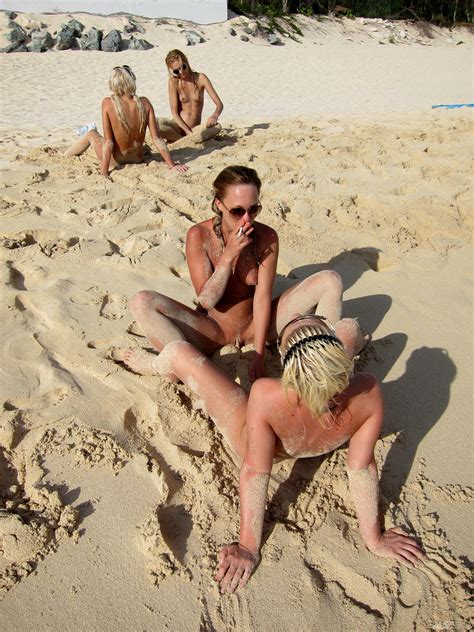 Blonde Lesbian Bibi Noel Her Slutty GFs Fool Around While Naked At The Beach CoedCherry
