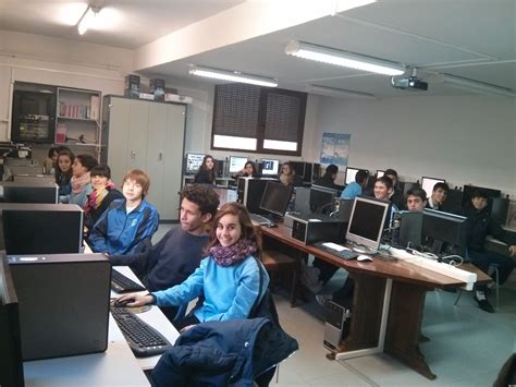 Aula De Informática Computers Room Conference Room Furniture Home