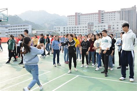 健康生活，快乐工作——记潮阳实验学校2019年生活老师趣味运动会汕头市潮阳实验学校
