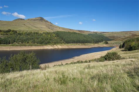 Dovestone Reservoir Walk Peak District