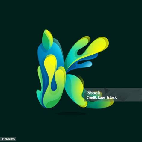 녹색과 파란색 스플래쉬 순수한 파도와 신선한 잎과 이슬 방울로 만든 K 글자 에코 로고 0명에 대한 스톡 벡터 아트 및 기타 이미지 0명 건강한 식생활 관목 Istock