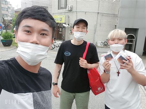 십대의 셔틀 십대의 셔틀 아산소식입니다 등교길에 가던 것을 코로나 이후로 하교길에 학교 앞을 가고 있습니다 다시 학교 앞을 가게 된 지는 한달 정도 되어갑니다