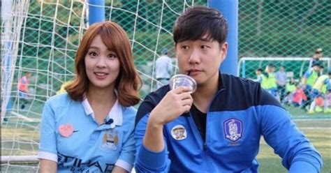 해피투게더3 배성재 김선재 아나와 맨시티 유니폼 입고 다정샷 연인케미