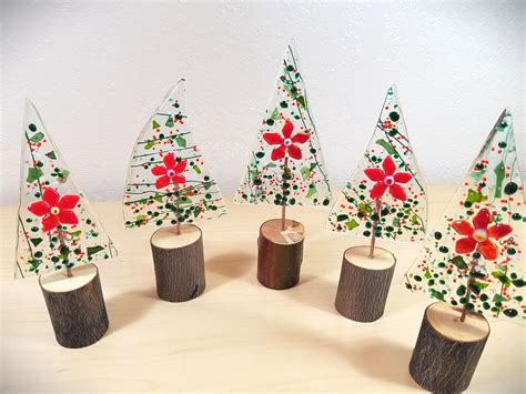 Fused Glass Tabletop Christmas Tree Holly Berry And Red Flower Design