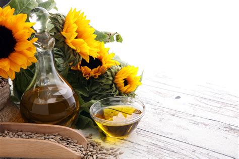 7 Benefits Of Sunflower Seed Oil For Your Skin Bucklers Bucklers