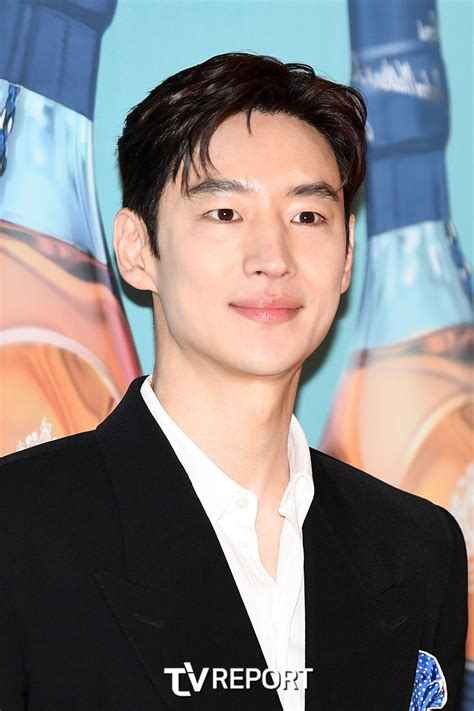 [t포토] 이제훈 비주얼이 모범