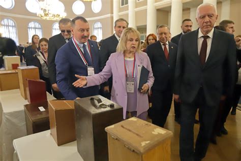 Разговоры о выборах в петербургском дворце ЗакС Ру Медиатека Санкт