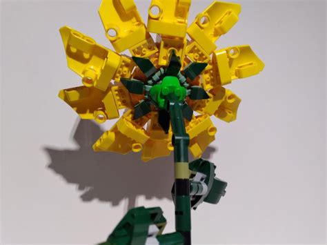 Lego Moc Sunflower By Thedeltabuilder Rebrickable Build With Lego