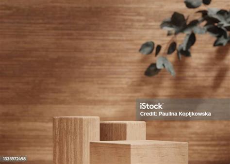 3d 배경 나무 연단 디스플레이 세트 자연 갈색과 베이지 색 제품 프로모션 뷰티 화장품 잎 그림자와 천연 나무 스탠드 스튜디오 빈 최소 3d 렌더링 목재 재료에 대한 스톡