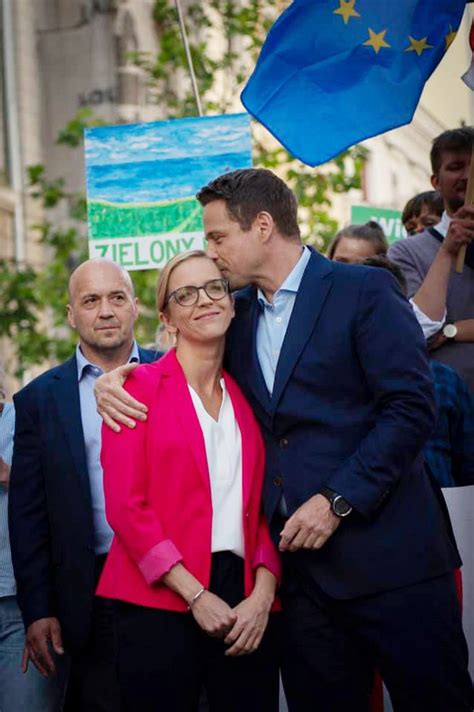 Trzaskowski Zaskoczył Pokazał Kolejny Film Z Kuchni