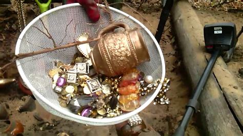 КЛАД КРУПНЫХ БРИЛЛИАНТОВ И ЗОЛОТА КАК ЗАРАБОТАТЬ НА ЗОЛОТЕ И АЛМАЗАХ Youtube
