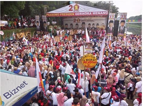 Gelar HUT Ke 15 Partai Gerindra Jakarta Timur Gelar Senam Dan Bagikan