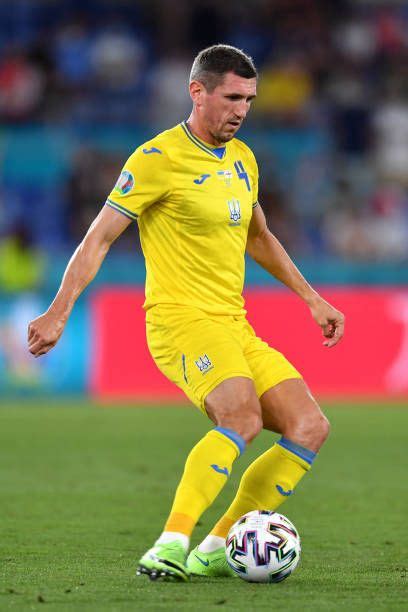Serhiy Kryvtsov Images Et Photos Getty Images Soccer Players