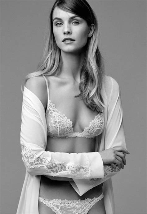 Julia Step Louisa Models