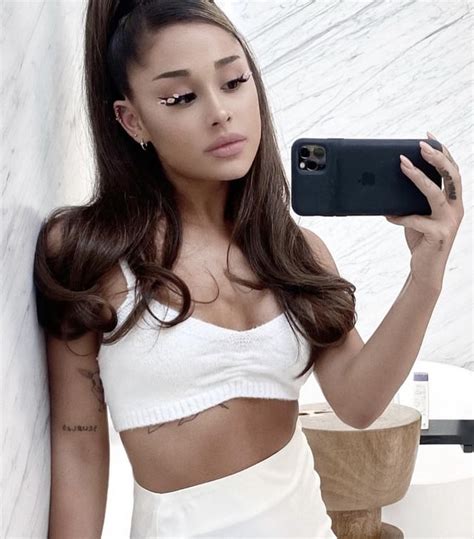 Ariana Grande Sexy Selfie Rcelebhub