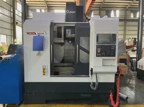 24t Tool Magazine Fanuc Control System Cnc Vertical Milling Machine