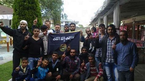 Българските последователи на ИД празнували след атентатите в Париж Новини бг