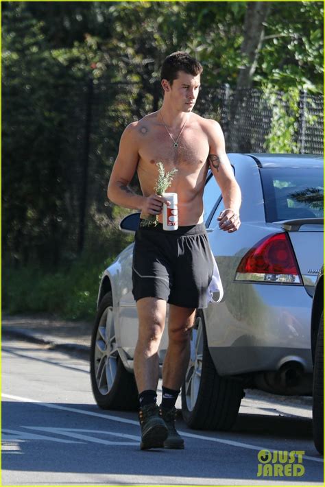 Shawn Mendes Goes Shirtless For A Hike With Rumored Girlfriend Jocelyne