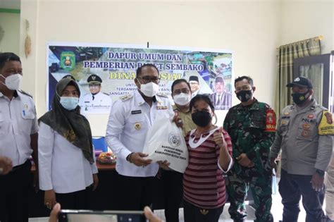 Pemkab Kutim Bagikan Paket Sembako Bagi Warga Terdampak Banjir G Smart ID