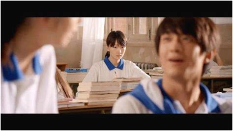 不同时代的离别：那些年的毕业歌，哪首打动了你？