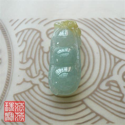 缅甸天然翡翠a货四季豆玉吊坠 冰糯种带翡福豆玉坠女款挂件带证书雨芯629