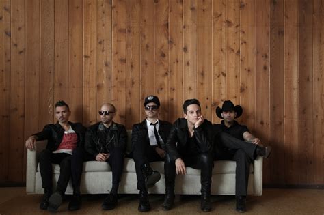 Kinky Arranca Su Gira De Conciertos Acústicos Y Pasará Por Texas La Voz