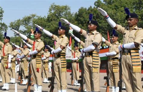 Chaibasa Police Meeting For Festivals आचार संहिताः त्योहारों के चलते