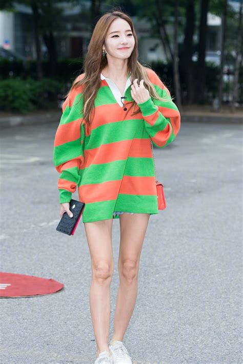 大姑娘韩彩英，韩国最性感女星，美人果然是天生的。 哔哩哔哩