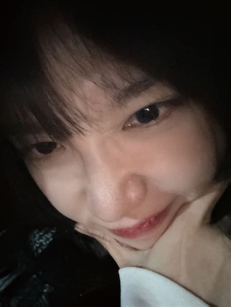 Apink Community Posts 저녁 챙겨먹자아ㅏㅏㅏㅏ🖤 Eunji