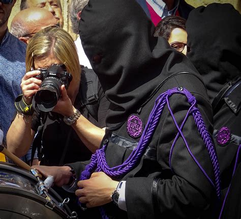 Acreditaciones para la Procesión de los Pasos Cofradía del Dulce Nombre de Jesús Nazareno