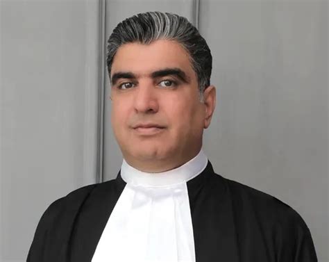 فیلم یک تصادف ساده جعفر پناهی نامزد چهار جایزه گلدن گلوب شد ایران اینترنشنال