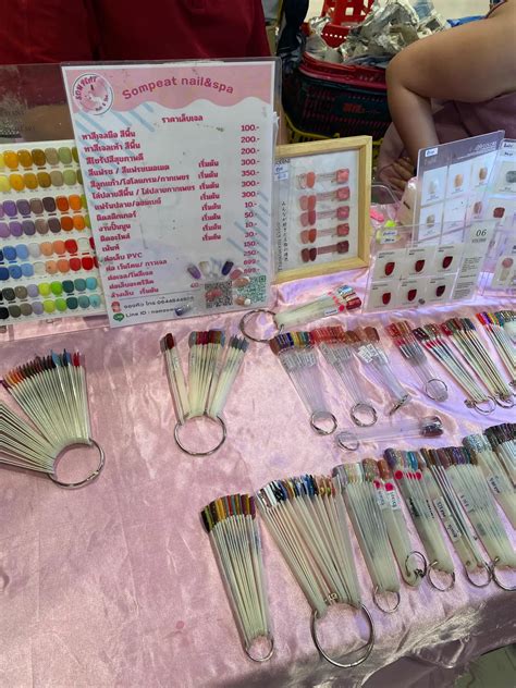 แบบเล็บไล่ปลายกากเพชรแบบเรียบหรู Gradient Nail Art แกลเลอรีที่โพสต์