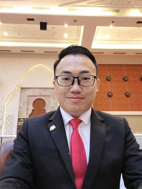 【柔州议会】黄勃扬促减少特假 避免经济活动受影响 马来西亚诗华日报新闻网