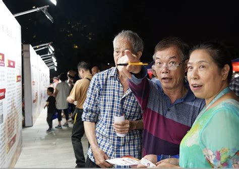 “闯关”学党史！昨晚，下沙公园里男女老少都在答题澎湃号·政务澎湃新闻 The Paper