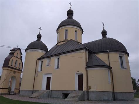 Церква перенесення мощей святого Миколая м Городок Львівська область